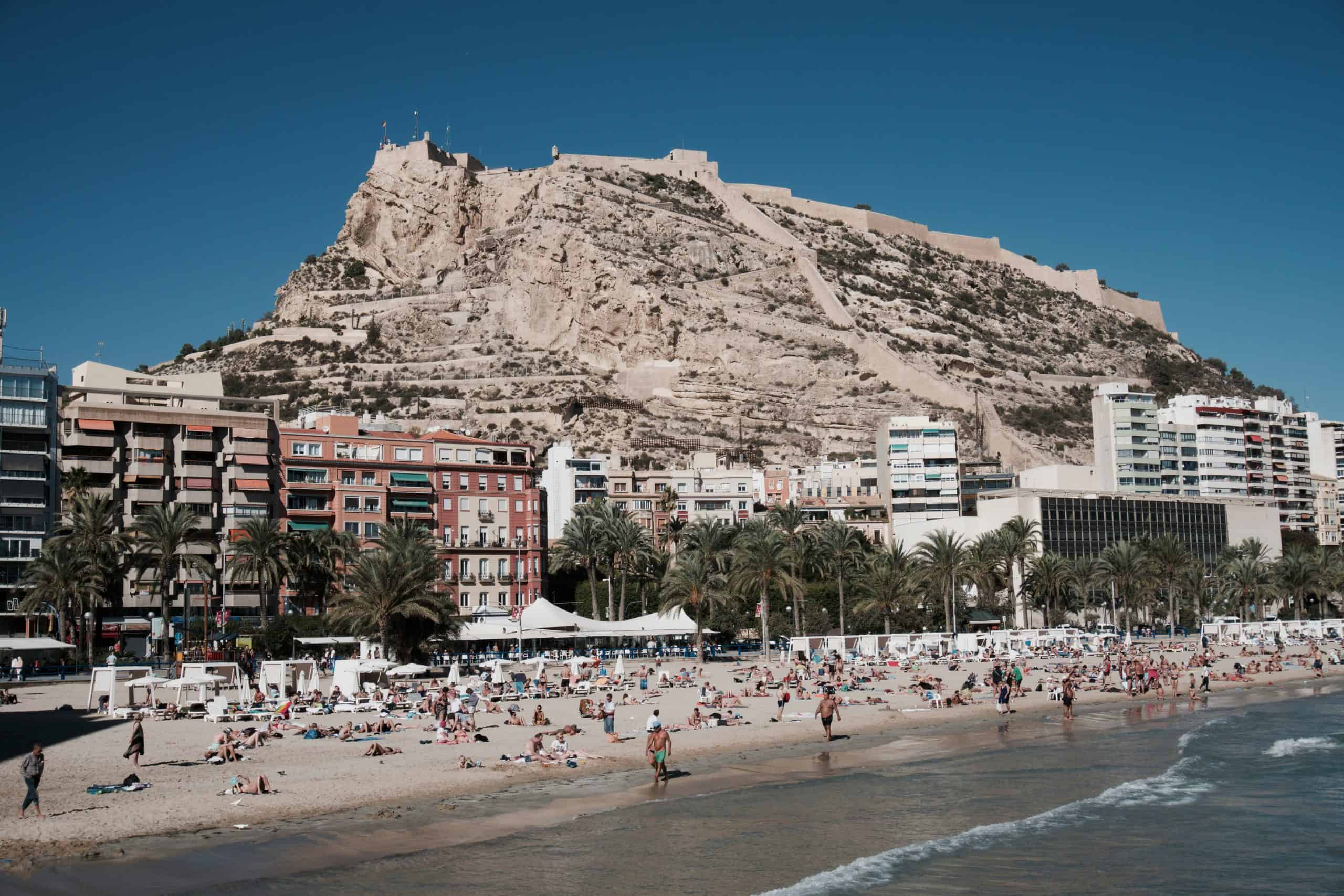 Alicante Weather Month by Month: Temperature, Sea Tem & Best Time 2026
